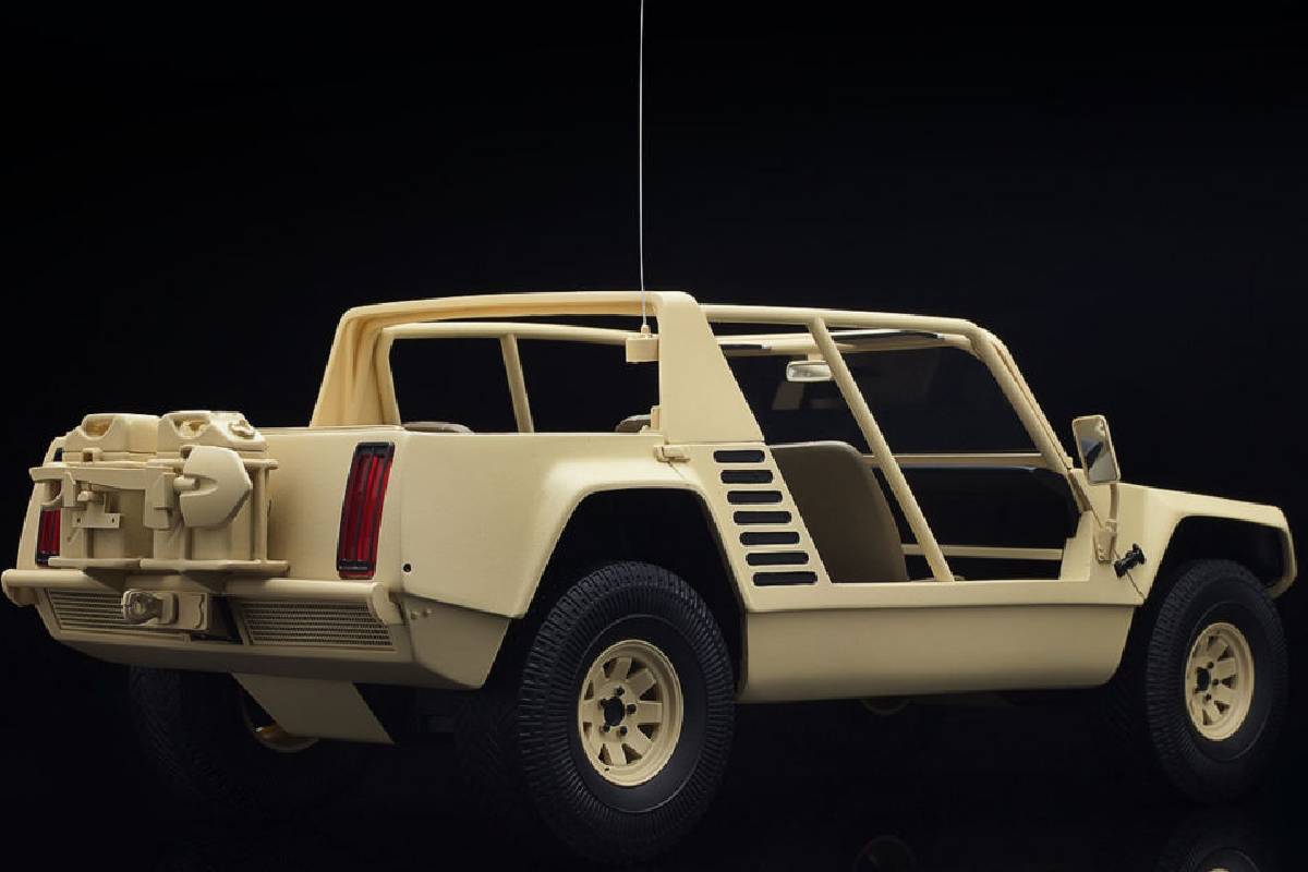 StriveME - قصة صورة أول نموذج لأول إس يو في من لامبورجيني منذ حوالى 50 عامًا